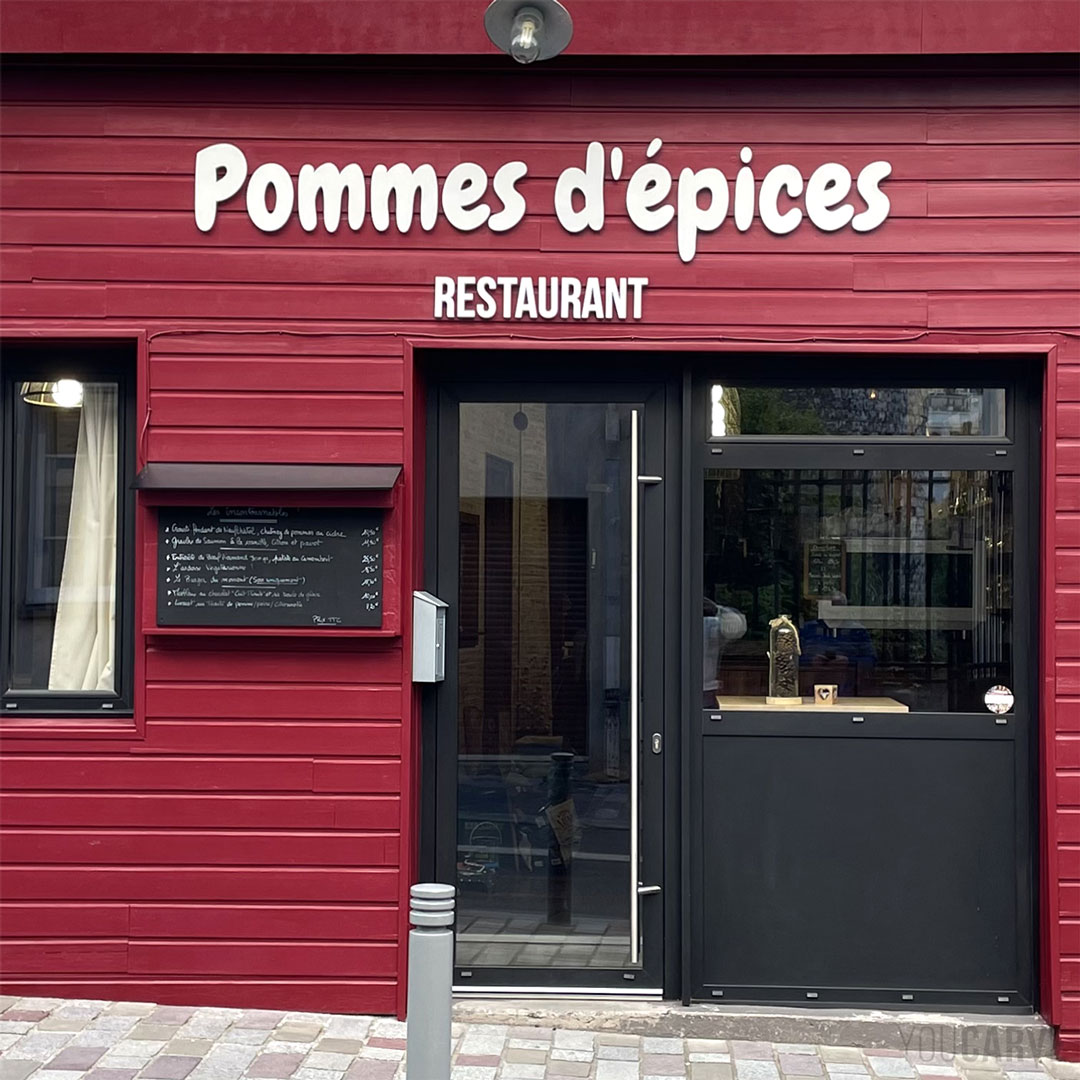 Enseignes en PVC : Photos et Exemples de Projets | YouCarve